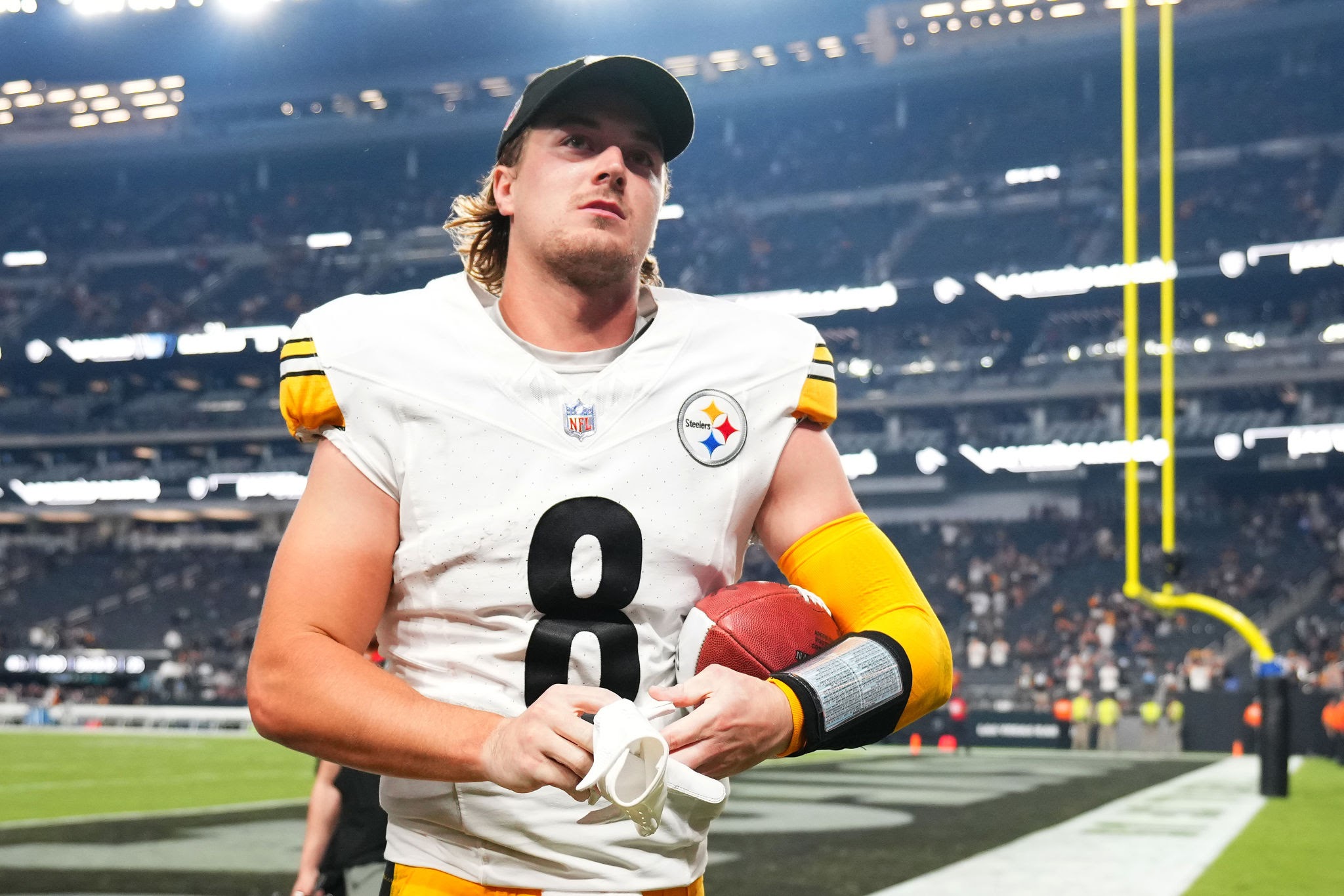 Sources: Pittsburgh Steelers Bring Back Former 1st Rounder to replace ...