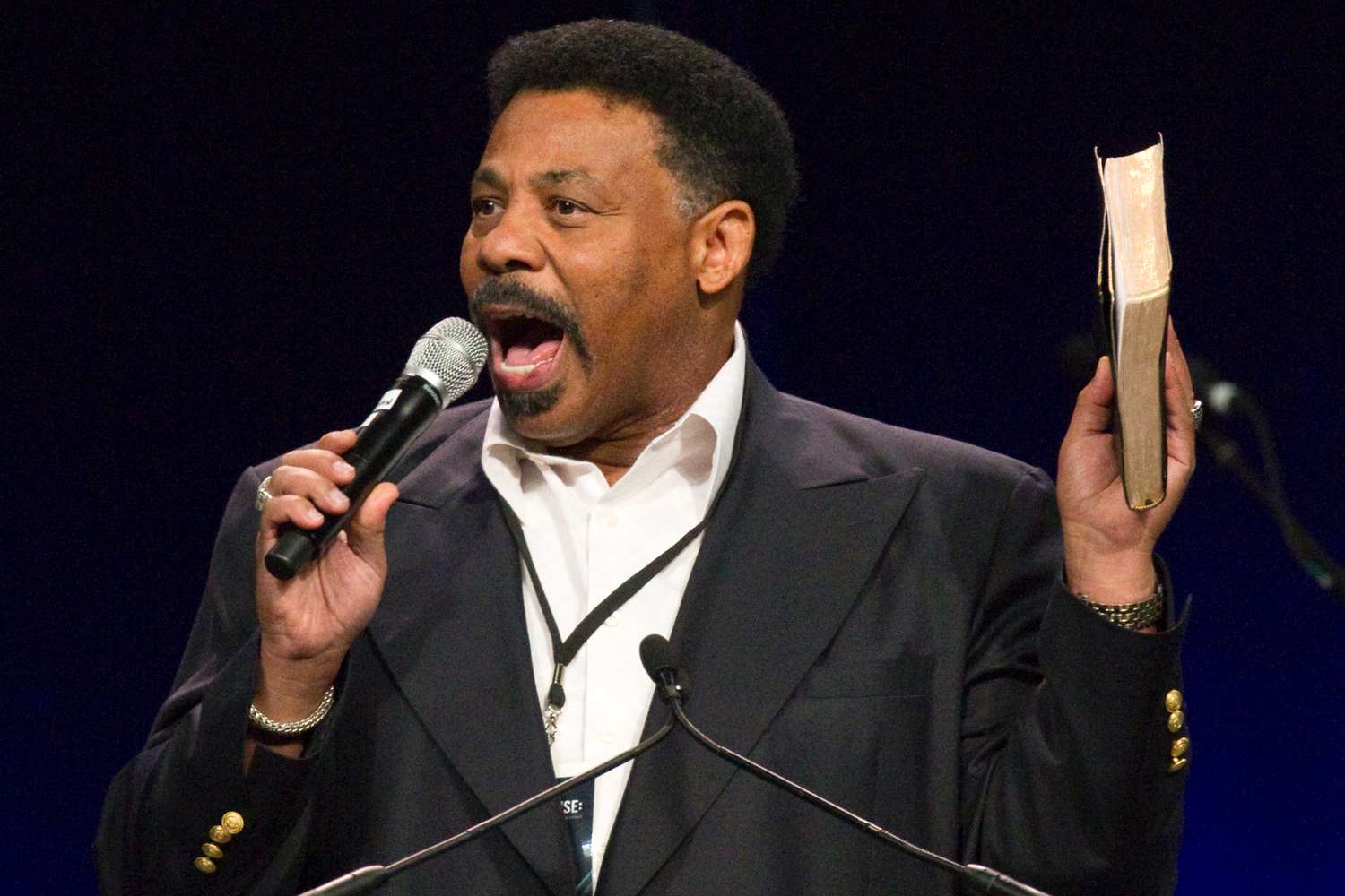 Rest In Peace: Dr. Tony Evans Passes Away After a Courageous Battle ...